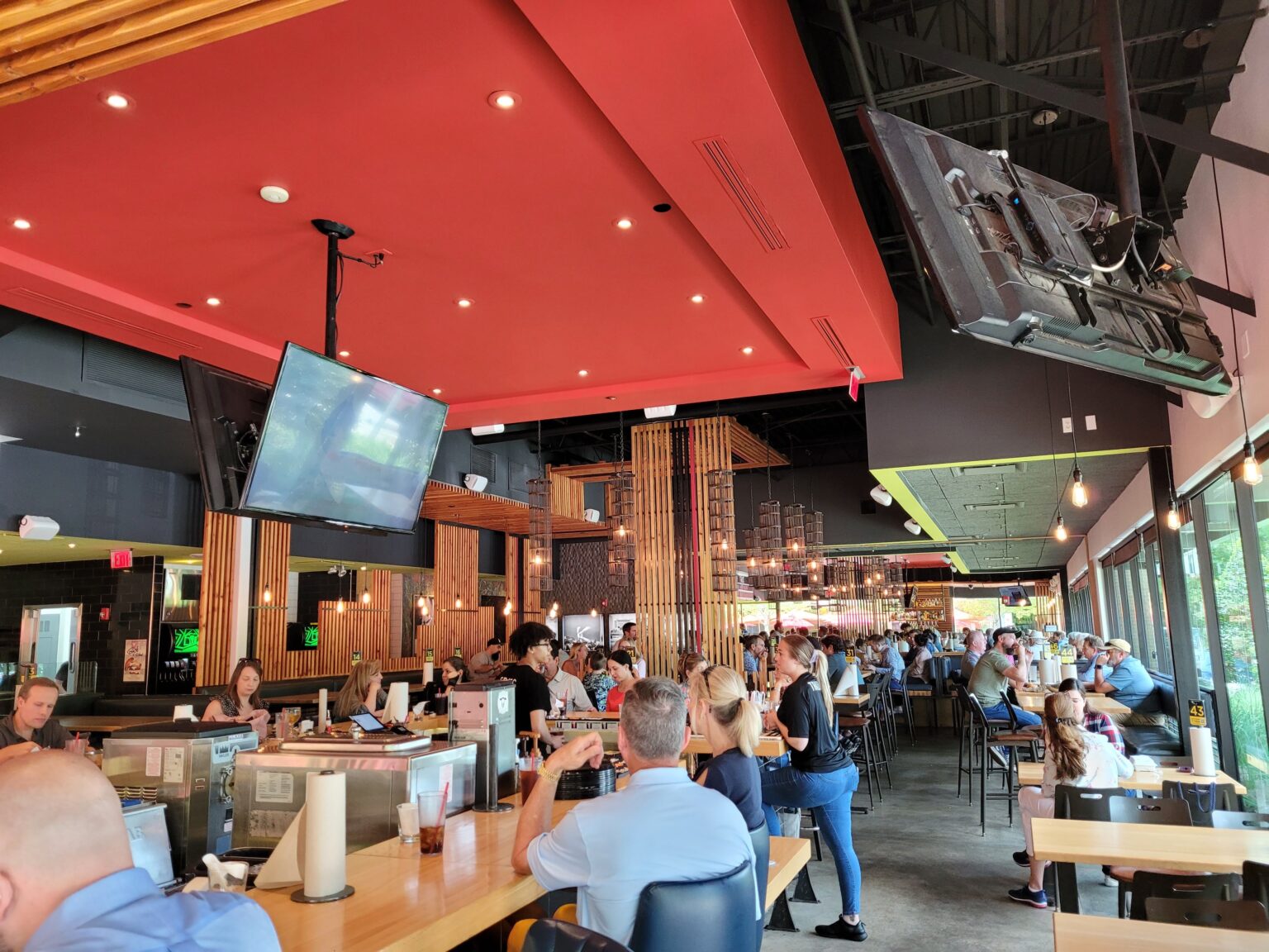 HOPDODDY BURGER BAR OPENS FIRST LOCATION IN THE WOODLANDS – HOT IN ...