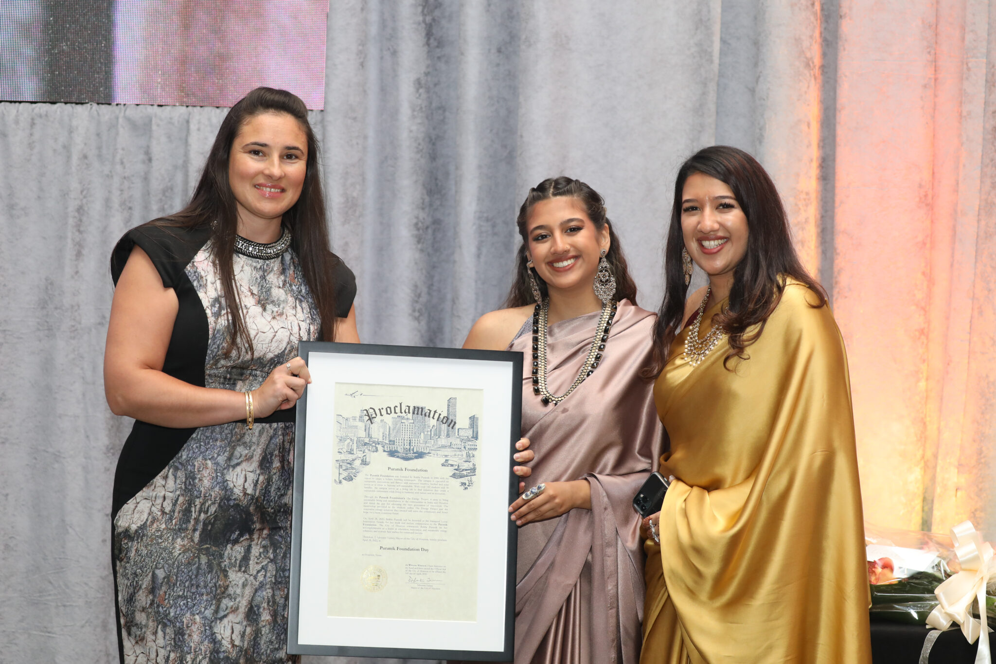 Puranik Foundation Hosts Annual Lotus Awards Dinner at the Post Oak ...