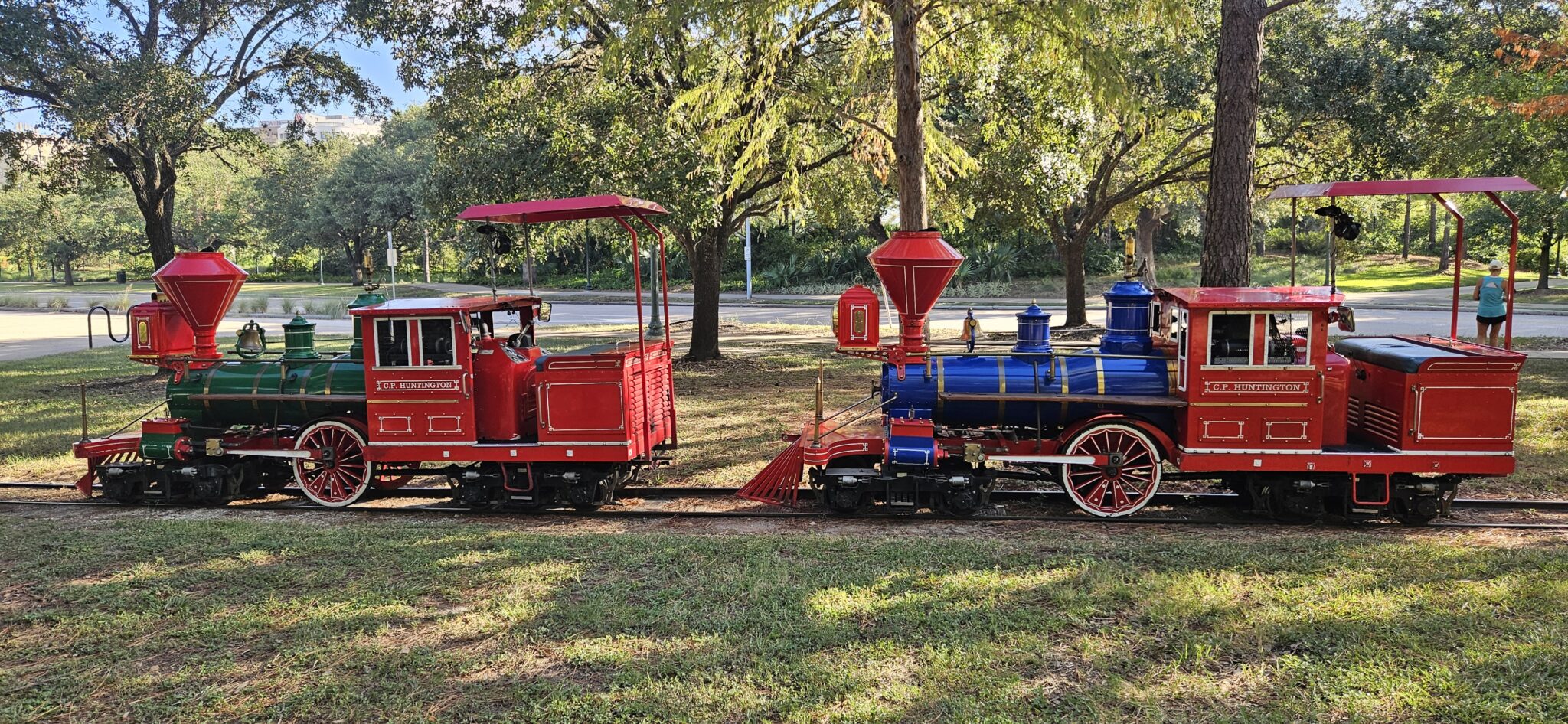 Hermann Park Conservancy Unveils New Electric Locomotives for Historic Railroad – HOT IN HOUSTON NOW