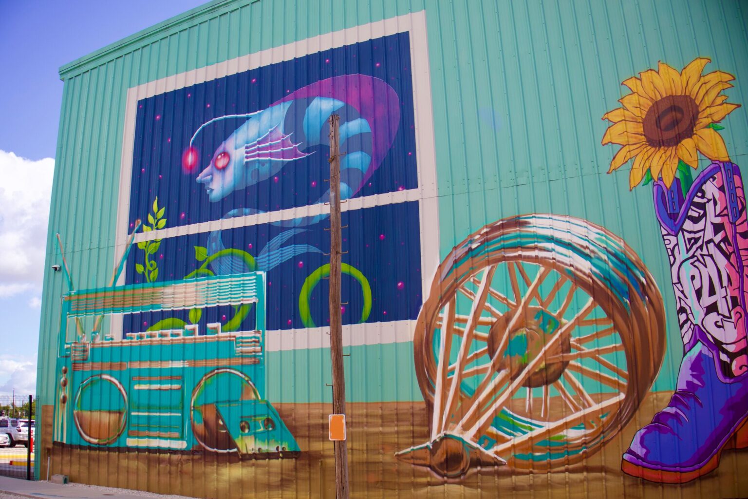 Meow Wolf Houston Unveils New Exterior Mural by GONZO247, El Franco Lee ...